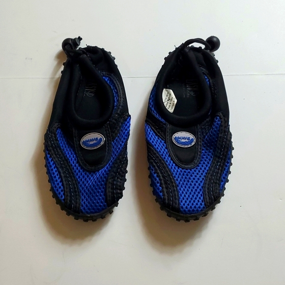 Easy Waves | Shoes | Easy Wave Blueblack Water Shoes | Poshmark